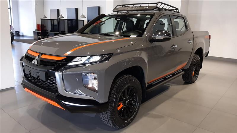 L200 TRITON 2.4 16V Turbo Sport Hpe-s Sertões CD 4X4