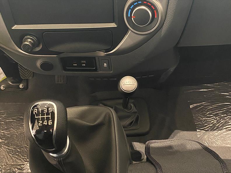 KIA BONGO 2.5 TD STD CS 4X4 2025/2026 | Kia Sinal