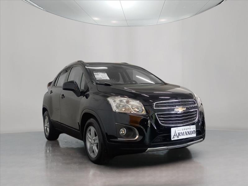 Armando Veículos Nissan